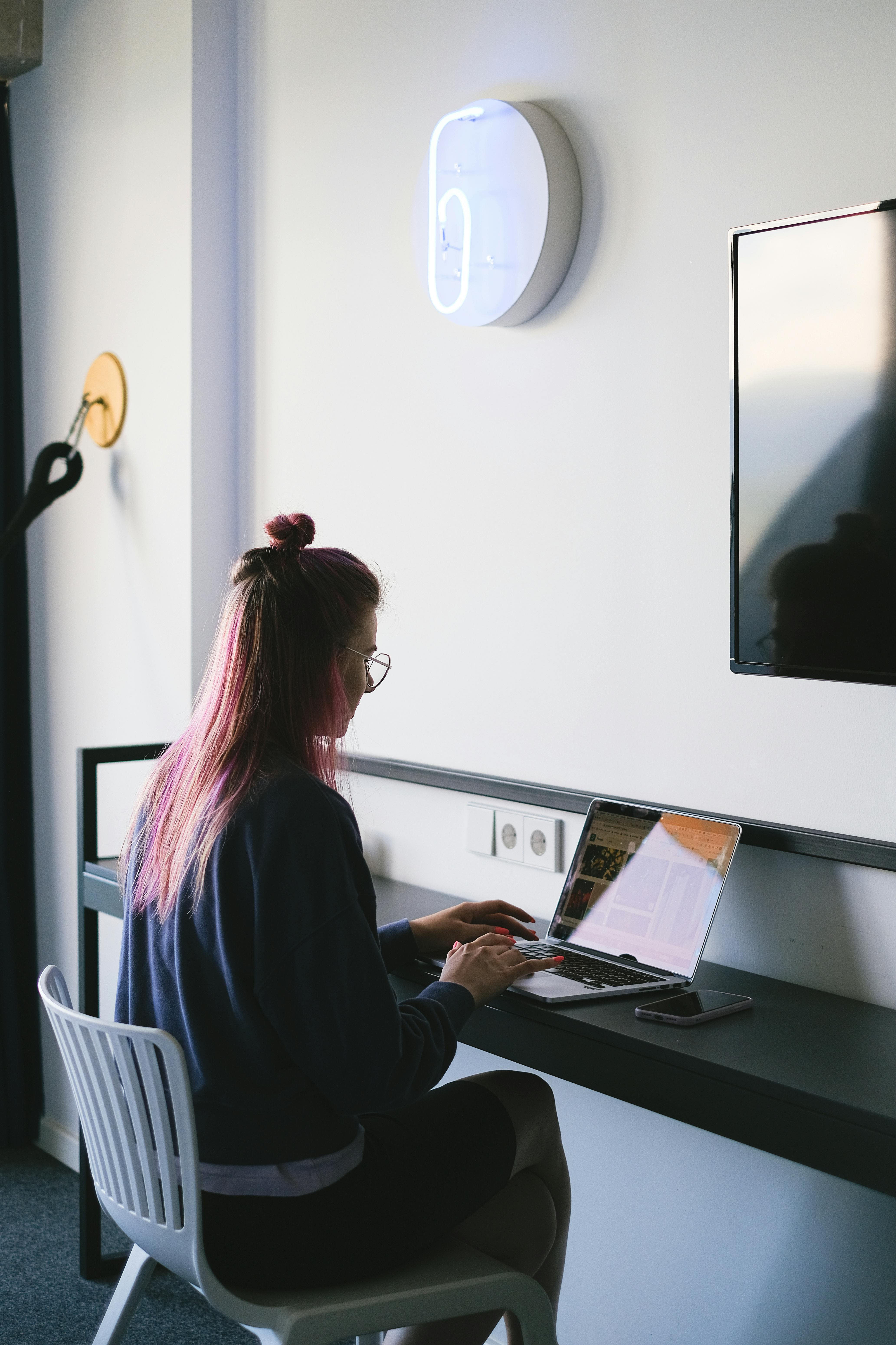 News Website Examples - 5 Sites That Inform and Inspire