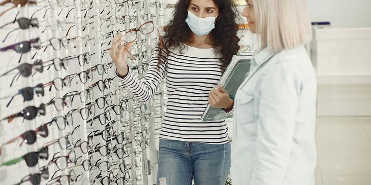 Optician Website Examples - 5 Sites That Encourage Bookings