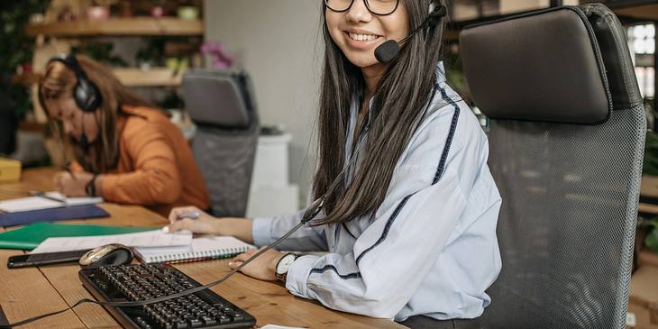 Virtual Assistant Website Examples - 5 Sites That Champion Professional ...